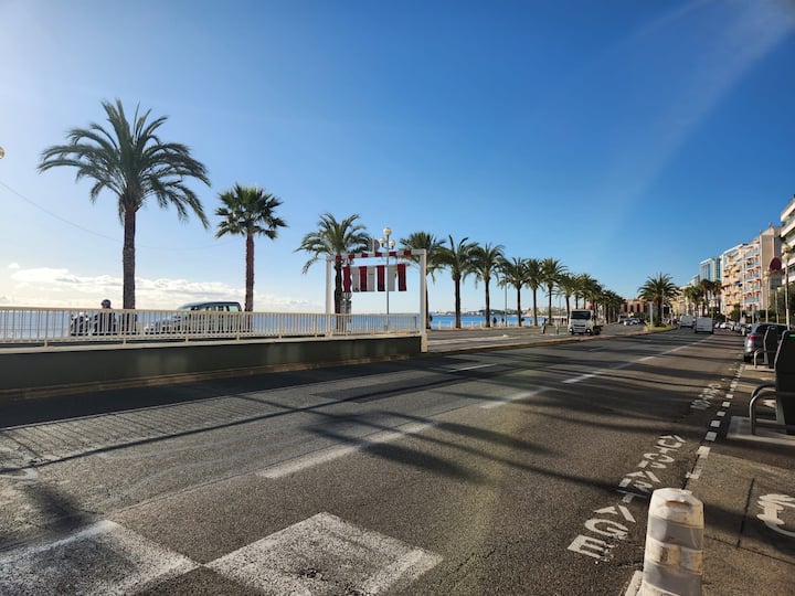 Joli 2 Pièces à 2 Pas De La Promenade Des Anglais. - Nice
