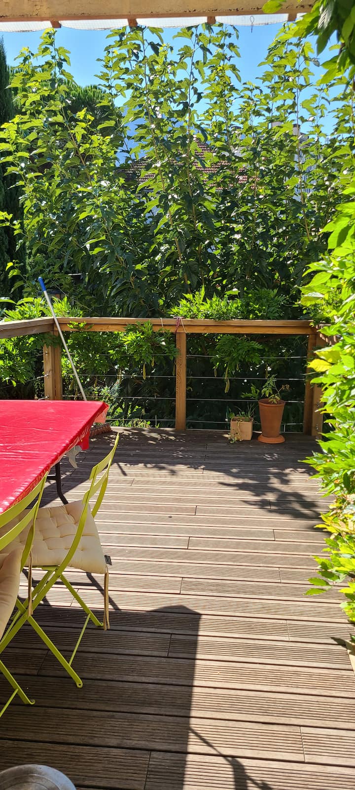 Jolie Maison De Ville Avec Jardin - Grenoble