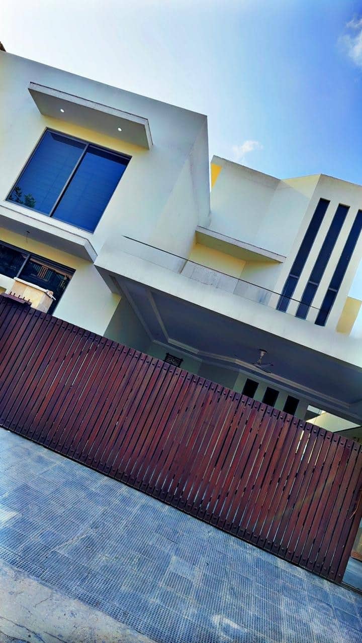 Lugryrious Guest House 8 Rooms And 24/7 Service - Islamabad