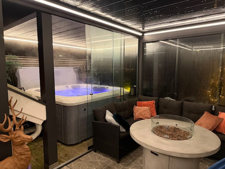 Cozy Home With Jacuzzi And Fire Pit In The Garden - Aéroport d'Oslo-Gardermoen (OSL)