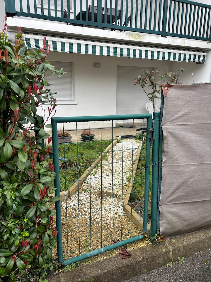 Appartement T2  Dans Petite Résidence Très Calme - Hasparren