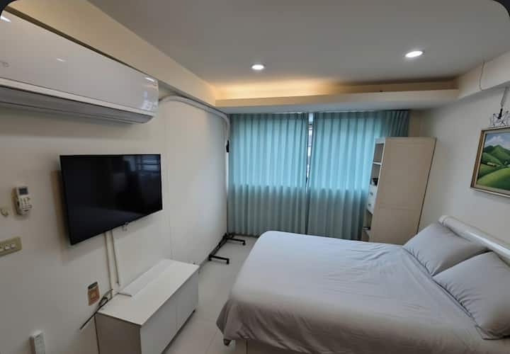 「101捷運站 電梯 按摩椅」適合2 ～4人world Trade Center - Taipei