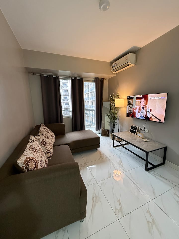 2br Unit Near Moa/parqal/ayala Malls - Pasay
