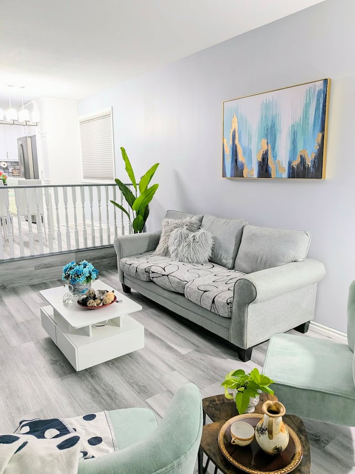 Spacious 5-bedroom Home In The Heart Of The City - Prince Albert