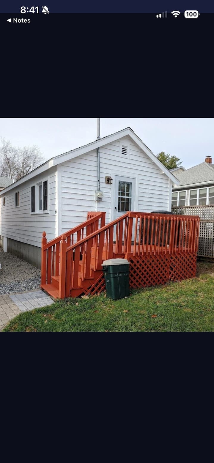 Cozy 2 Queen Bedroom Cottage In Old Orchard Beach. - Old Orchard Beach, ME