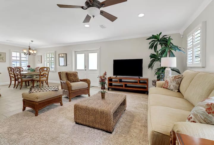 Zzz-palm Tree Cottage Near The Beach Sleeps 8 - Fort Myers, FL