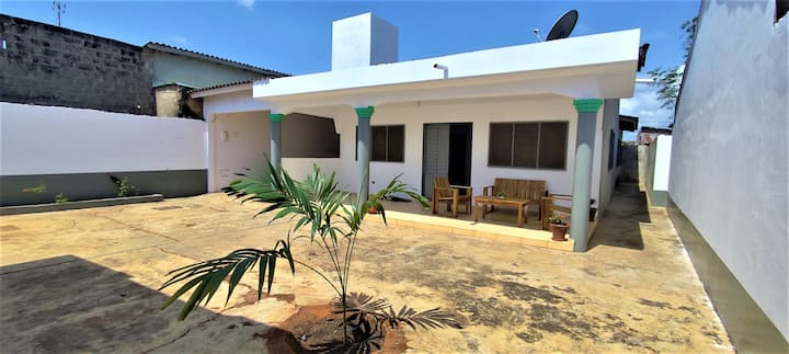 Maison Max. 6 Personnes, Confortable, Au Calme. - Bénin