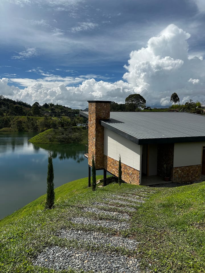 Cabin With Private Access And Lake View - Guatapé