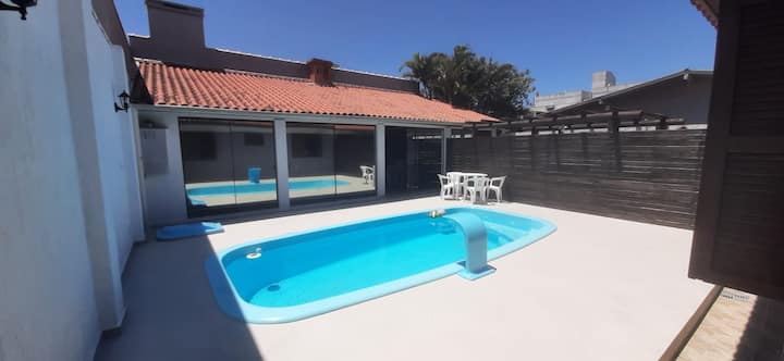 Casa Ampla Com Piscina Para Férias Na Praia. - Capão da Canoa