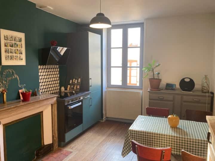 Appartement De Charme Dans Cluny.
1 Chambre - - Cluny
