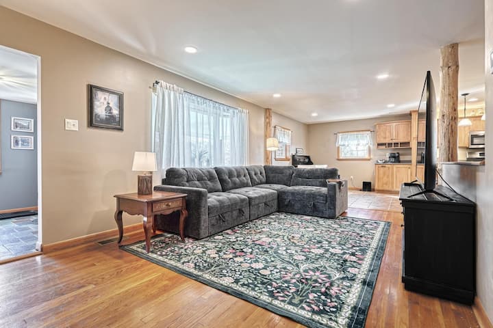 Cloverly Cottage - Charming Home - Fenced Backyard - Lake Tobias Wildlife Park, Halifax