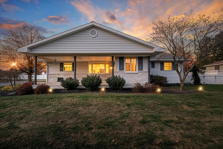 Cloverly Cottage - Home W/ Amazing Fenced Backyard - Lake Tobias Wildlife Park, Halifax