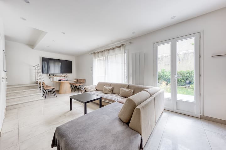 Maison Moderne Avec Grand Salon Et Suite Parentale - Mantes-la-Jolie