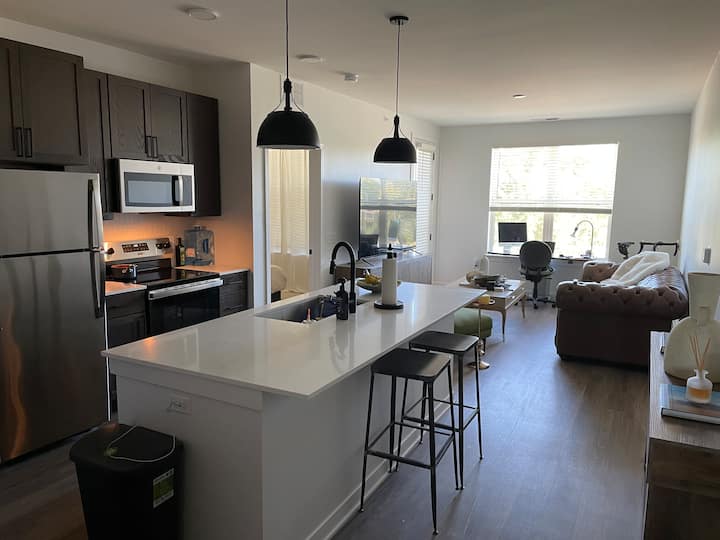 Luxury One Bedroom Apartment - Hilliard, OH