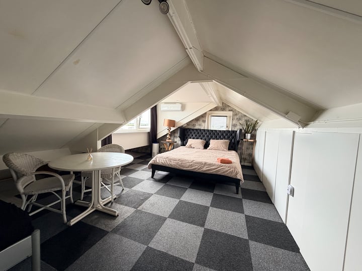 Kamer Aan De Lek - Leerdam