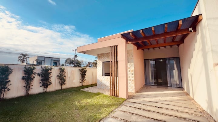 Casa 300 Metros Da Praia 3 Quartos Sendo 1 Suíte - Itapoá