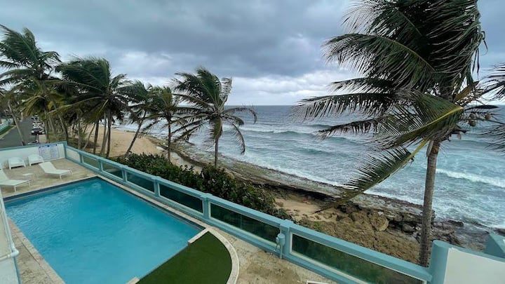 Dorado Beachfront Balcony Apt - Dorado