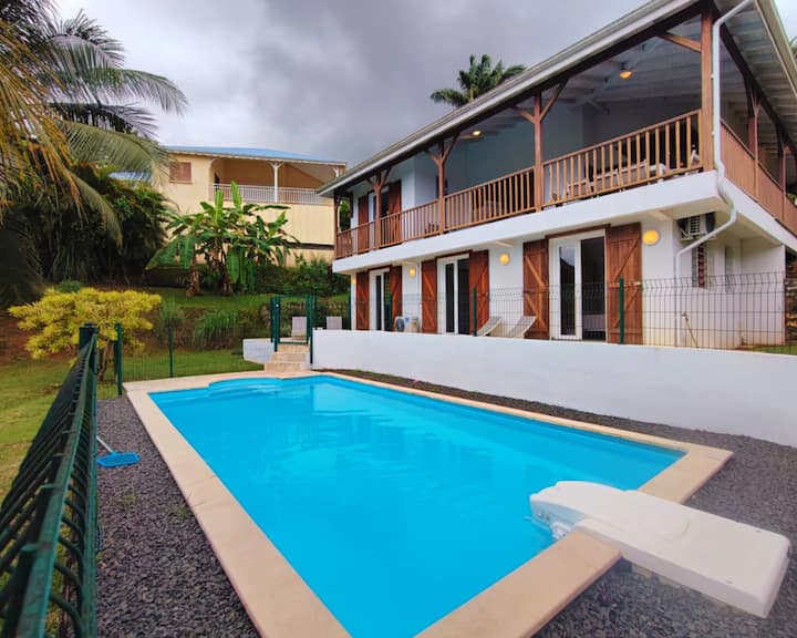 Grande Villa 5 Chambres, Piscine Et Vue Mer–sofaïa - Guadeloupe