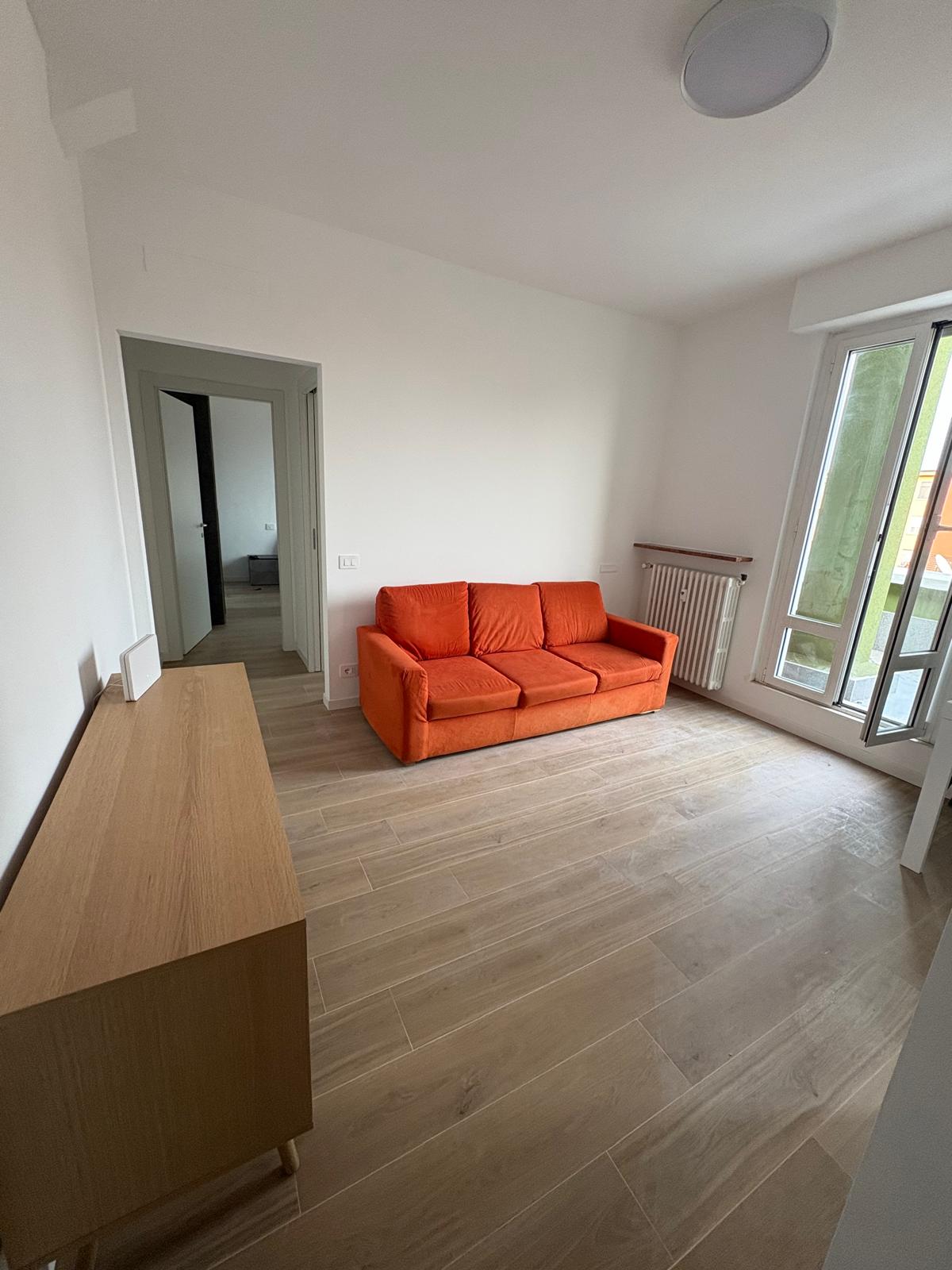 Porta Romana - Beautiful Three-Room Apartment with Terrace - Flats for ...