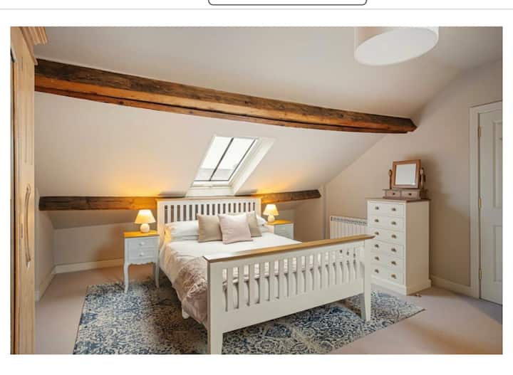 Charming City Centre 2 Bedroom Apartment+parking - York