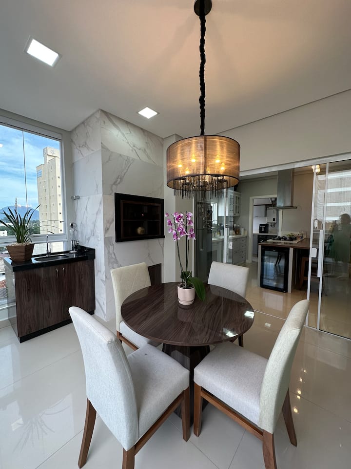 Belíssimo Apartamento Vista Parcial Do Mar - Brazil