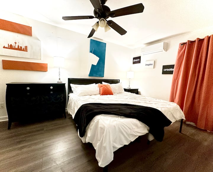 Cute Cozy Casita | King Bed - San Antonio, TX