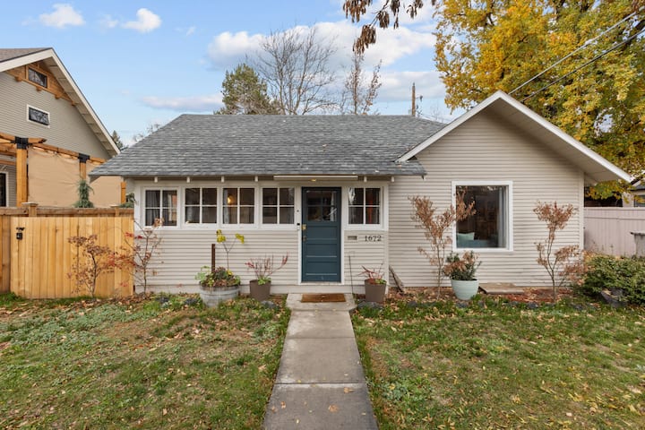 Warm Cabin Vibes In Boise’s Northend - Boise, ID