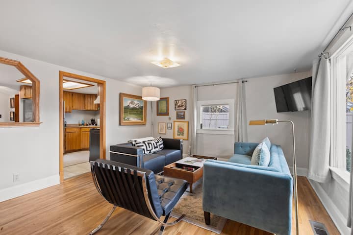 Warm Cabin Vibes In Boise’s Northend - Boise, ID