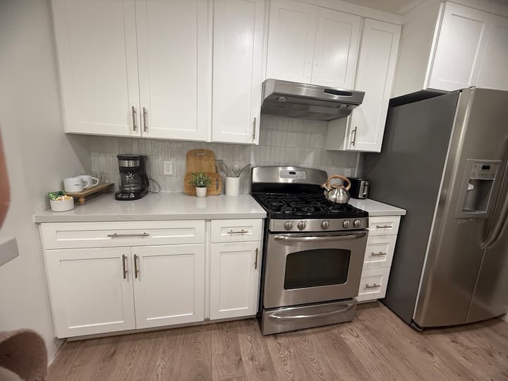 1 Bdr, House Walk To Ucla West Hills Hospital - Calabasas, CA