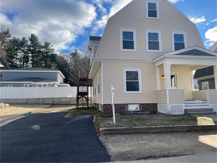 The Lynott Hotel! - Manchester, NH