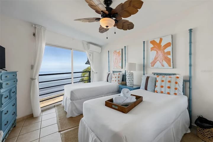 Luxury Beachfront Oceanview & Caribbean Sunsets - Aguada
