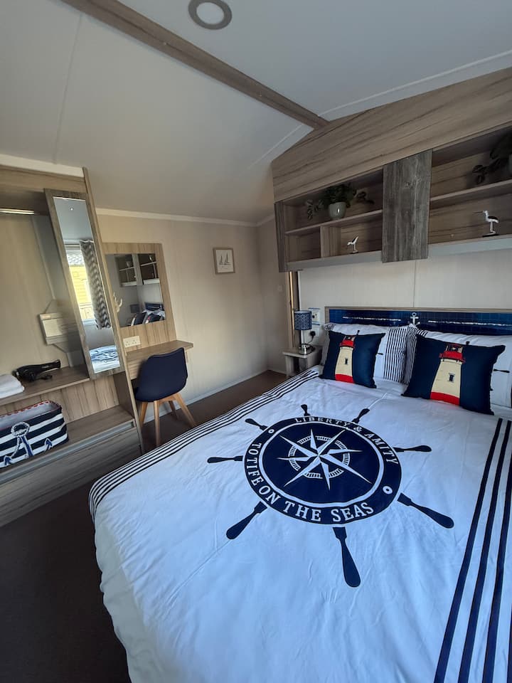 Modern Caravan In North Wales - Rhyl