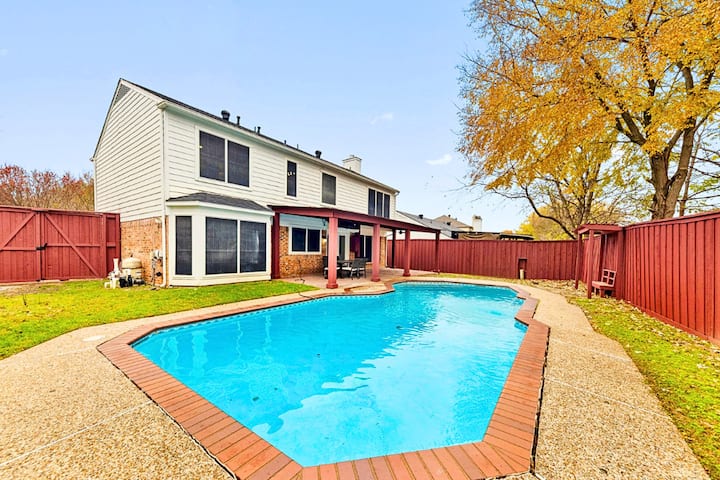 4br W/ Pool • Game Room • Patio Oasis - Grand Prairie, TX