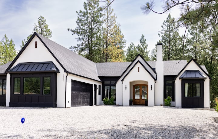 Luxury Escape Kootenay Boundary - Grand Forks