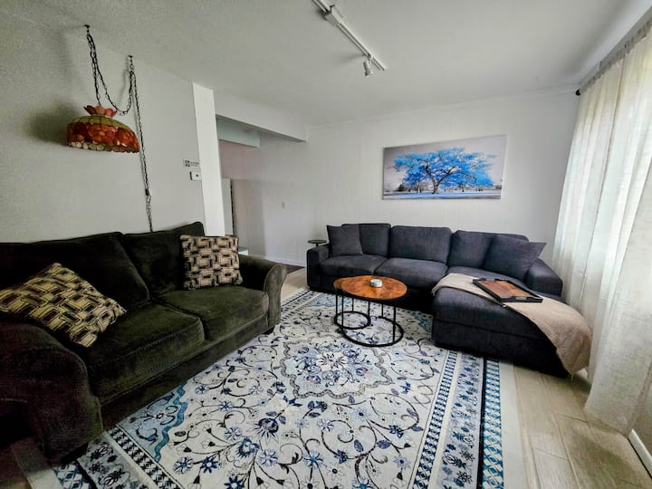 2 Bed (King/queen) Townhouse Close To Cle Airport - Cleveland, OH