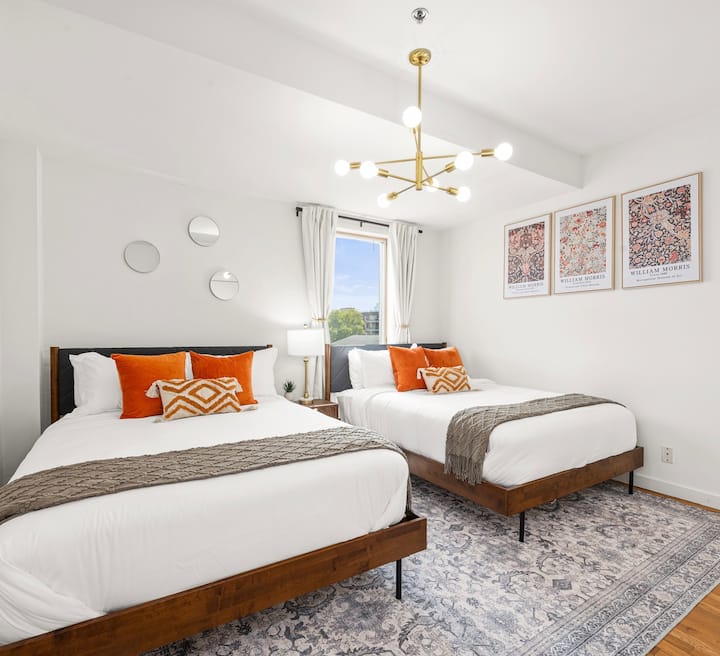 New Lux Downtown 2br+parking! Walk To Path To Nyc - Hoboken, NJ