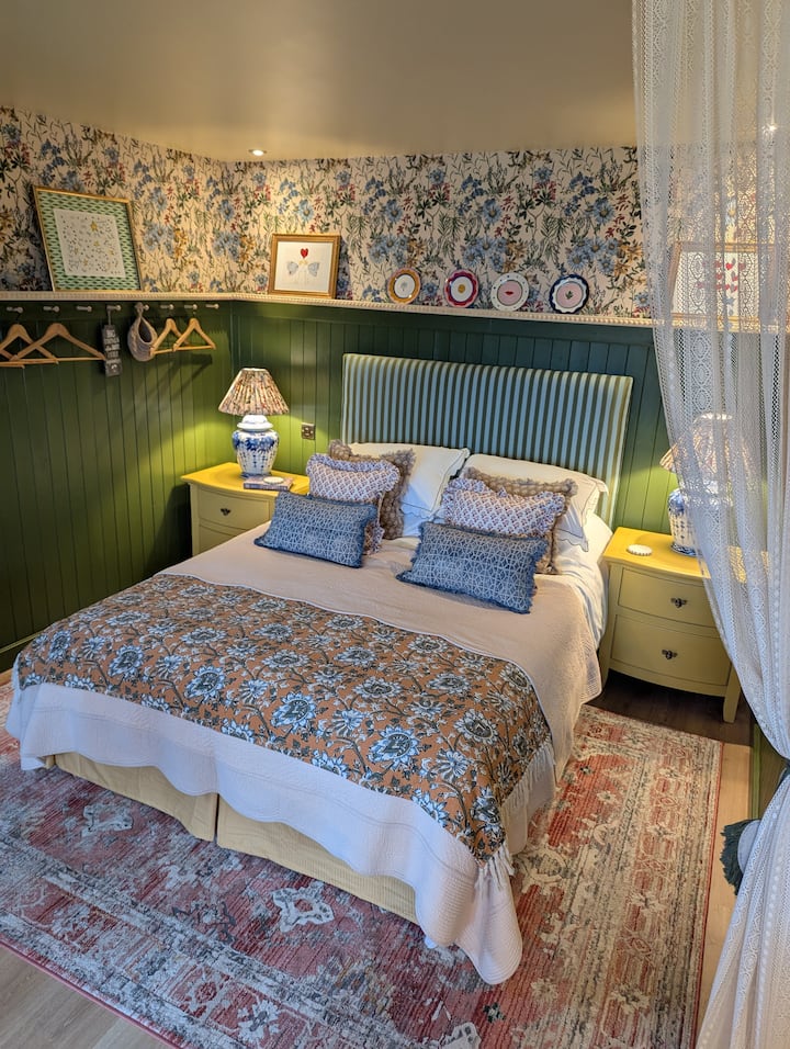 The Little Pear - Tarporley