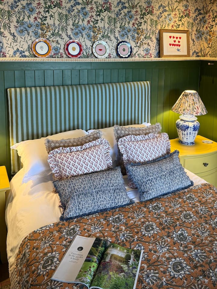 The Little Pear - Tarporley