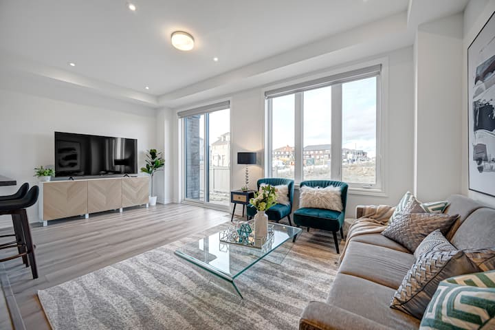 Spacious 4br Home W/ Parking • Near Lake Wilcox - Whitchurch-Stouffville