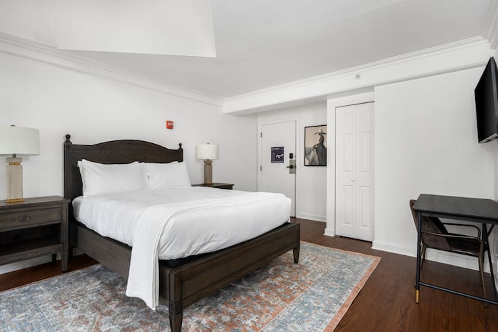 Sonoma Stonehouse Luxury Room In Boutique Hotel - Santa Rosa, CA