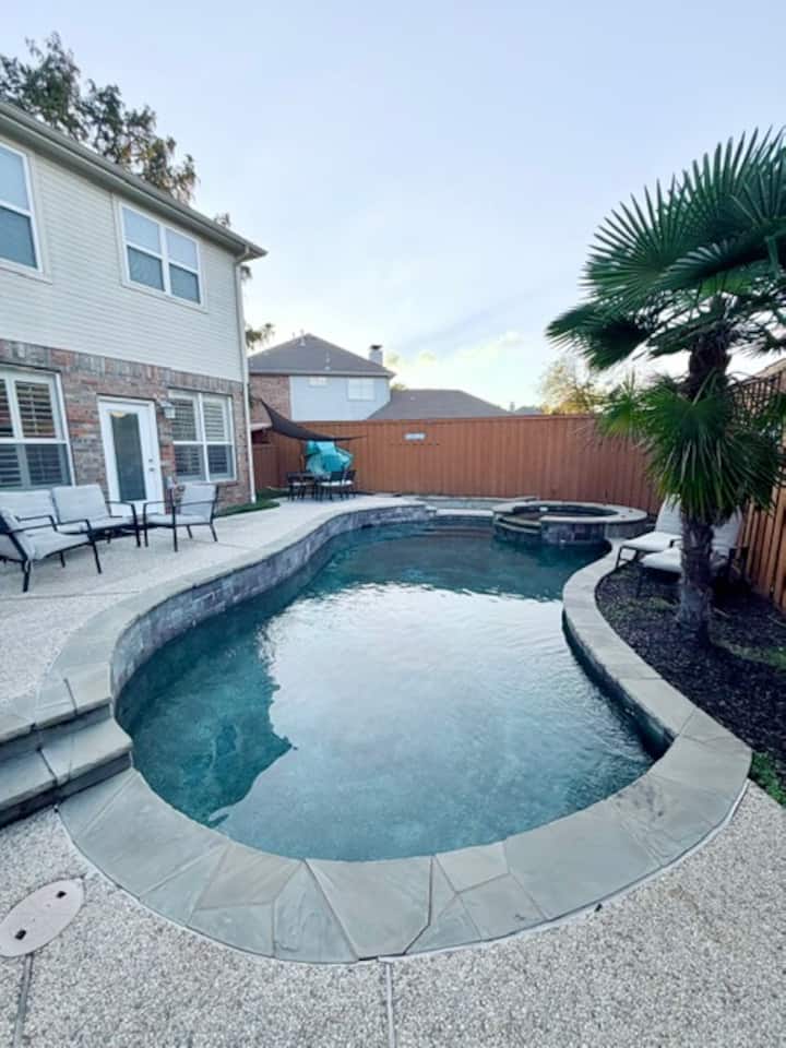 Spacious Centrally Located With Heated Pool - Frisco, TX