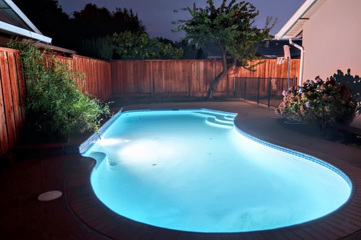 3.5br Quarry Lake Oasis • Pool & Gameroom! - Union City, CA