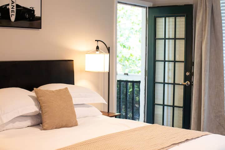 The Minimalist Retreat - Raleigh, NC