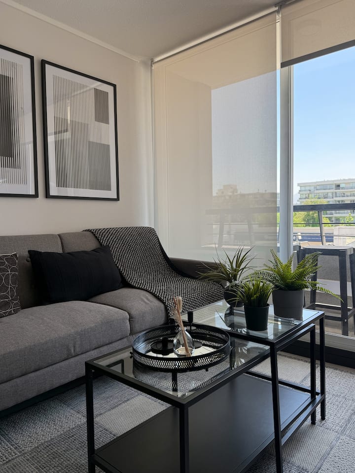 Confort Y A/c En Depto. Plaza Egaña - Las Condes