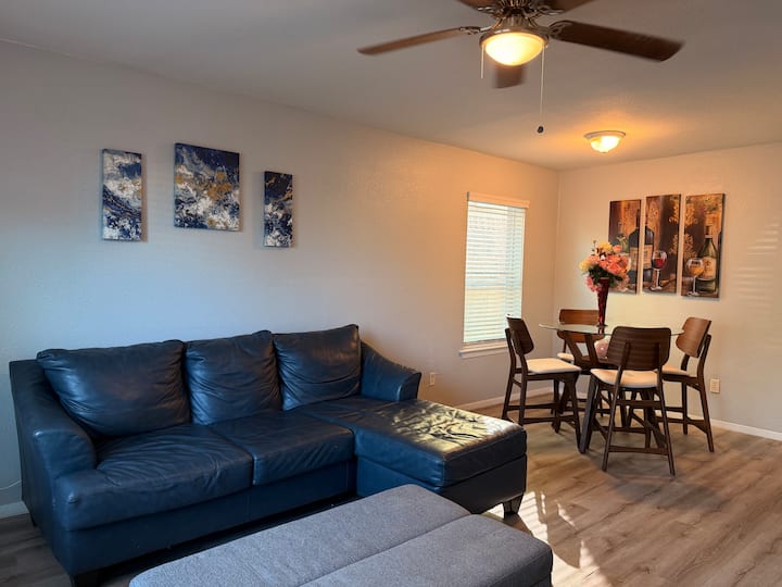 Newly Renovated Apartment Next To The Iah Airport - 훔블