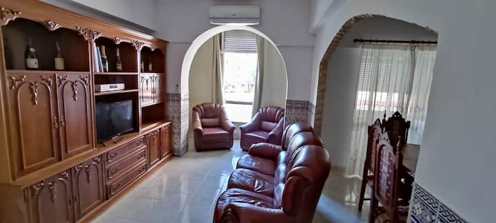 Cozy Apartment Near The Subway - Vialonga