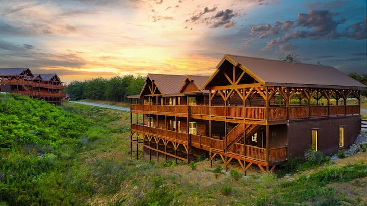 Privatepool | Hugegameroom | Outdoormovietheater! - Sevierville, TN