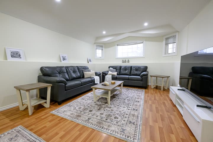 3br Basement Suite W/ Parking & Private Entry - Westlake