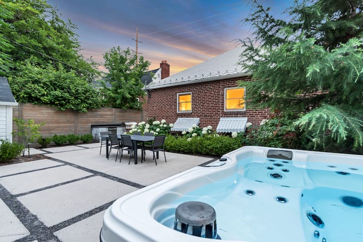 Outdoor Kitchen Hot Tub Sauna U Of U Slc Bungalow - Salt Lake City, UT