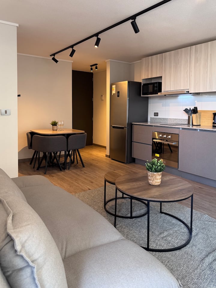 Cómodo Y Cercado Departamento En Estación Central - Chile